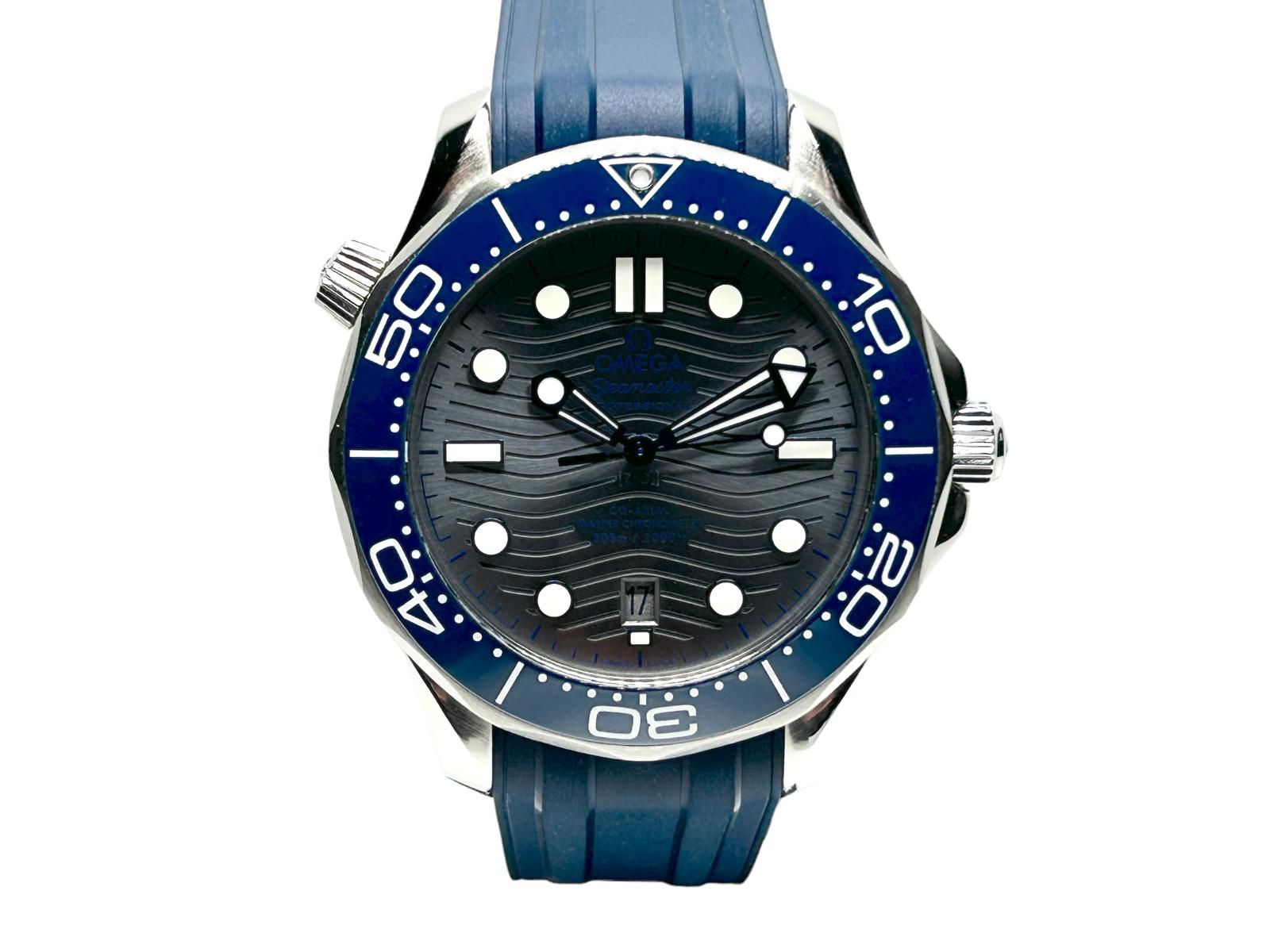 Omega Seamaster Diver 300m - Grey Dial & Rubber Strap