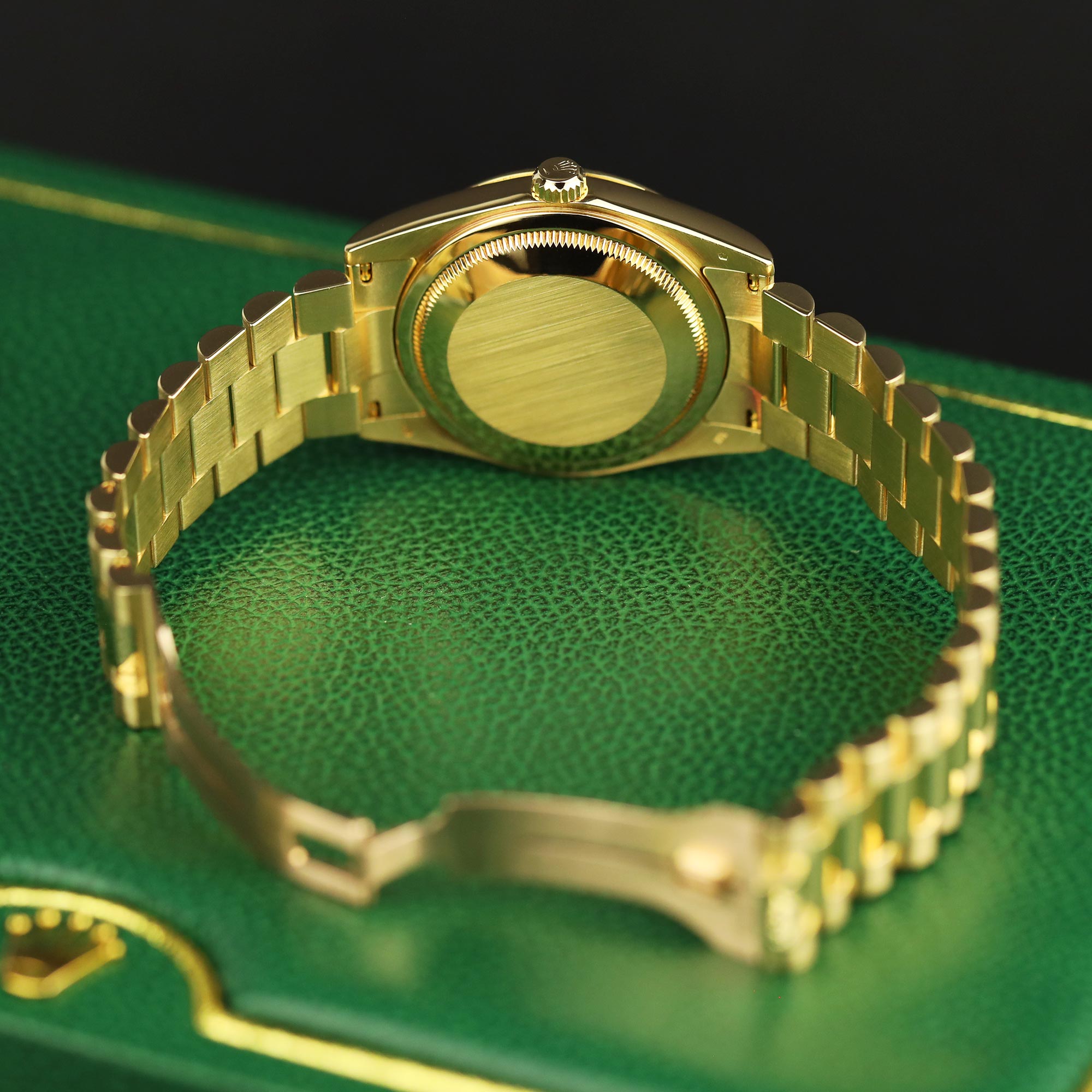 Rolex Day-Date 118238 - Blue Diamond Dial & Bracelet Strap